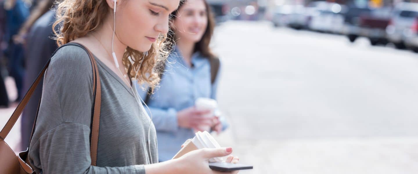 How Distracted Walking Contributes to Pedestrian Accidents